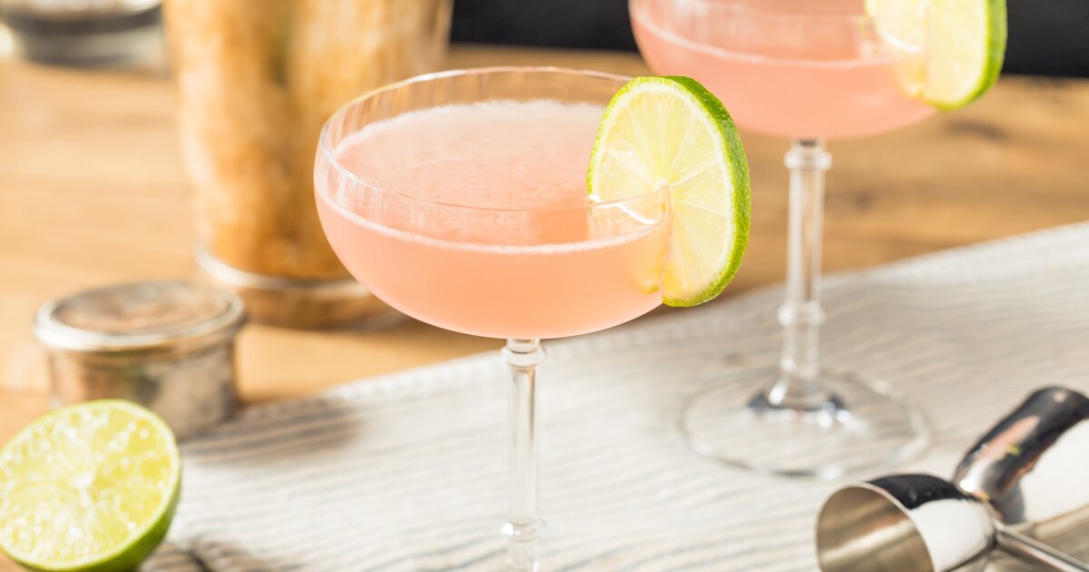 Pendennis Club – Syrlig gindrink med aprikoslikör – Cocktailia.se