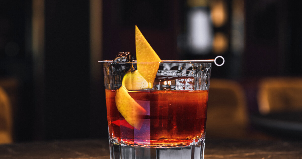 Rain Delay – en Old Fashioned med bananlikör – Cocktailia.se